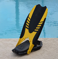 Flip Fins Fold Up For Topside Mobility | Dive Industry Association, Inc.